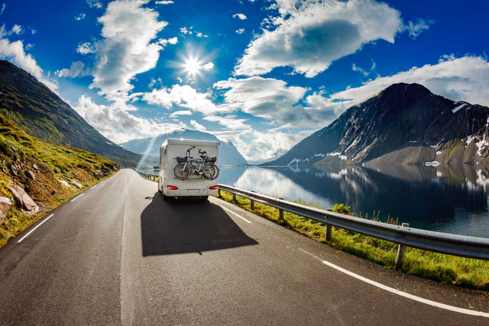 Pros and Cons of Traveling Domestically | BudgetAir.com