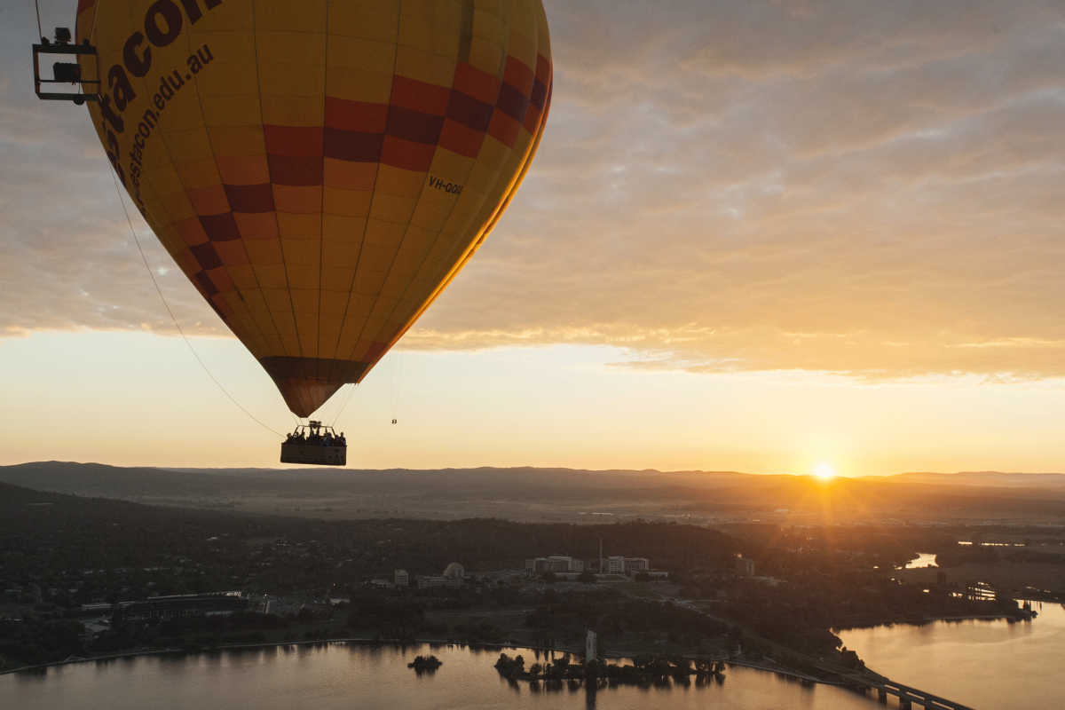 Book a trip to Canberra | CheapTickets.sg